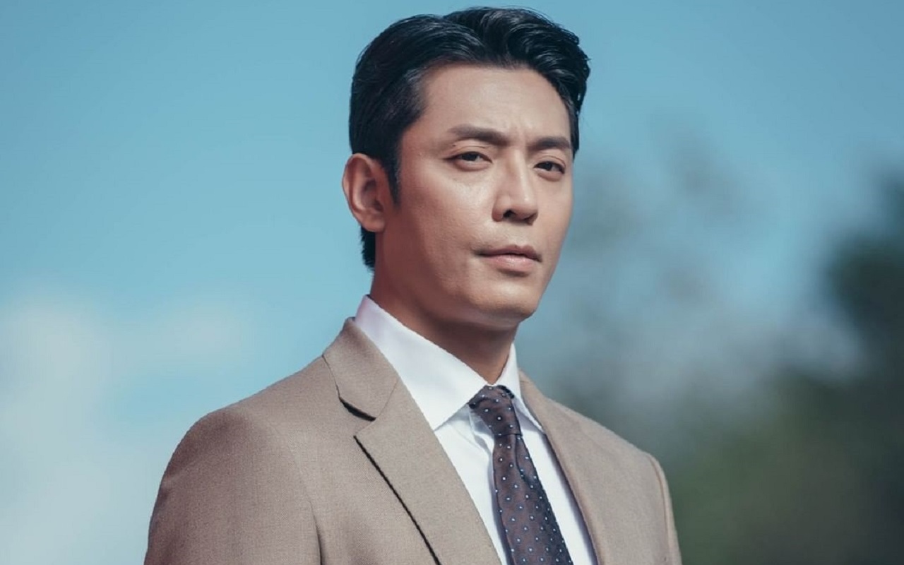 Bukan Kim Joo Hun, Inikah Sosok Big Mouse yang Asli di 'Big Mouth'?