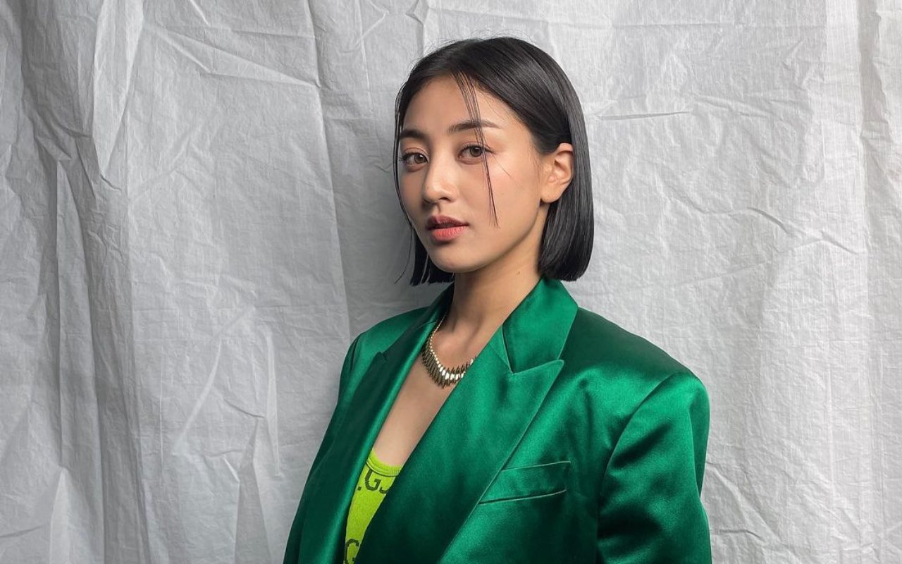 Biasa Di-Makeup Tebal, Begini Penampilan Jihyo TWICE Saat Dirias Ala Aktris