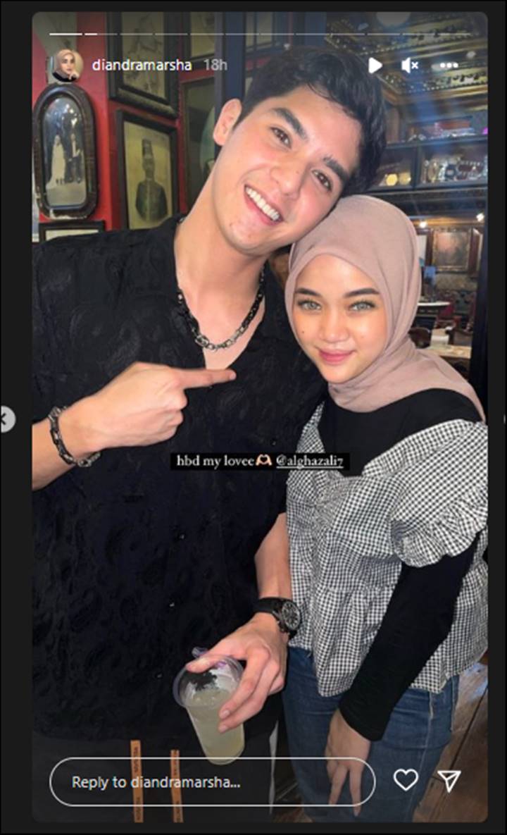 Viral Julukan 'My Love', Foto Al Ghazali dan Sepupu Cantik Berhijab di ...