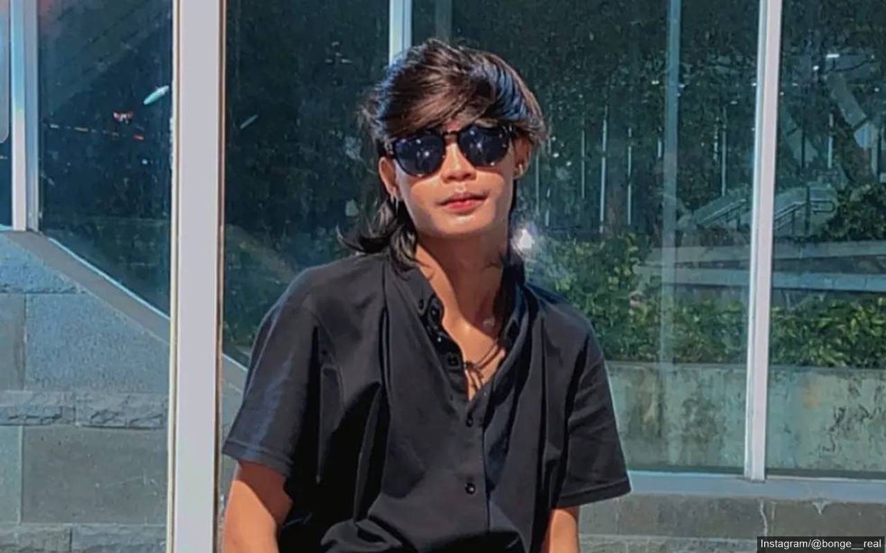 Foto Bonge Bareng Model Profesional Terpampang Nyata, Aura 'Mahal ...