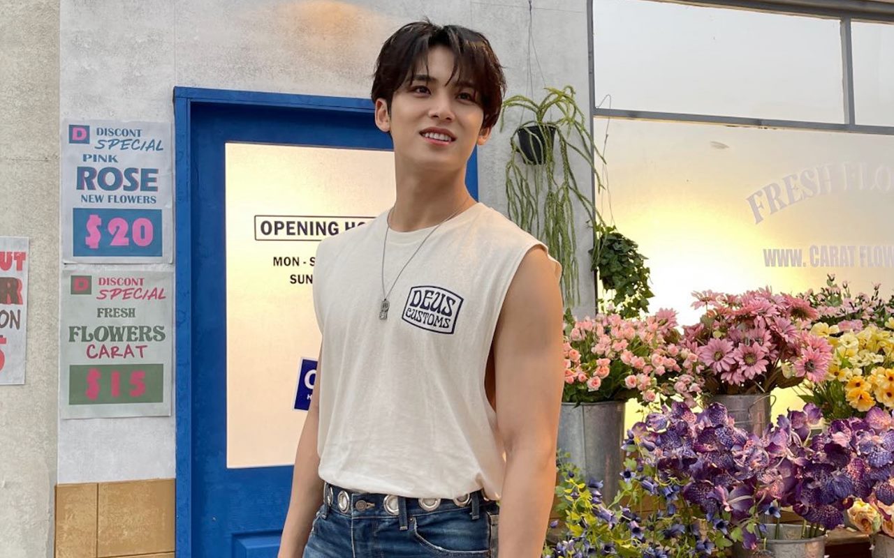 Mingyu SEVENTEEN Pamer Gaya Rambut Baru, Penampilan Berangkat vs Pulang ...