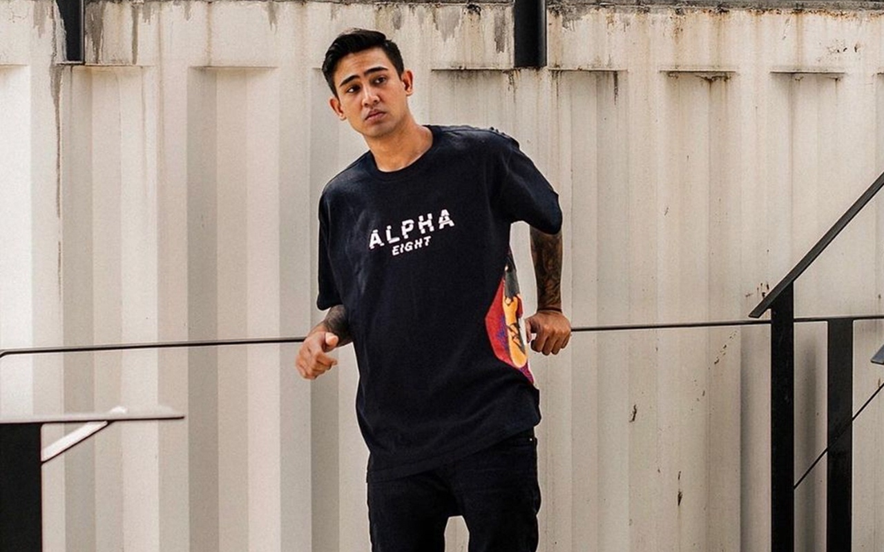 10 Potret Candid Epic Axel Matthew Thomas, Disorot Usai Puji Sikap ...