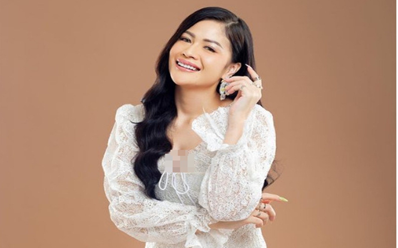 Lama Tak Terdengar Kabarnya, Hesty Klepek Klepek Rilis MV Baru 'Klepek ...