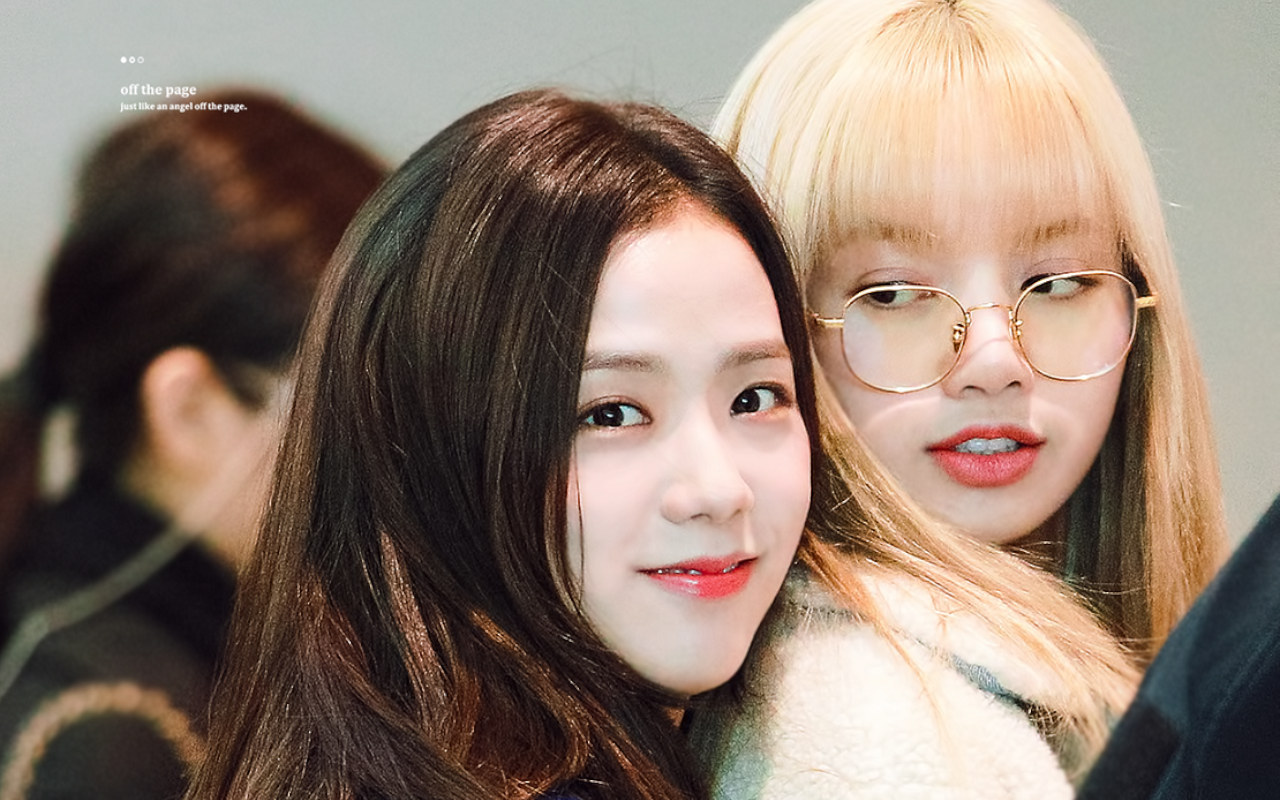 Baik Hati, Gemasnya Lisa dan Jisoo BLACKPINK Gantian Lakukan Hal Manis Ini di Bandara