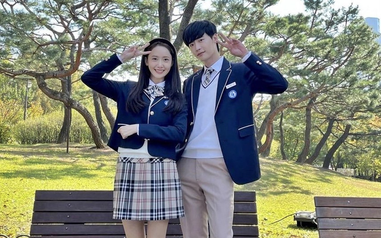 Sikap Beda Lee Jong Suk Pada Yoona SNSD Saat Terakhir Syuting 'Big Mouth' Curi Perhatian