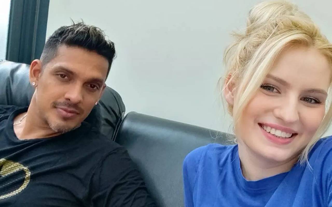 Tak Terima Natasya Dihina, 10 Potret Robby Shine Harmonis dengan Istri