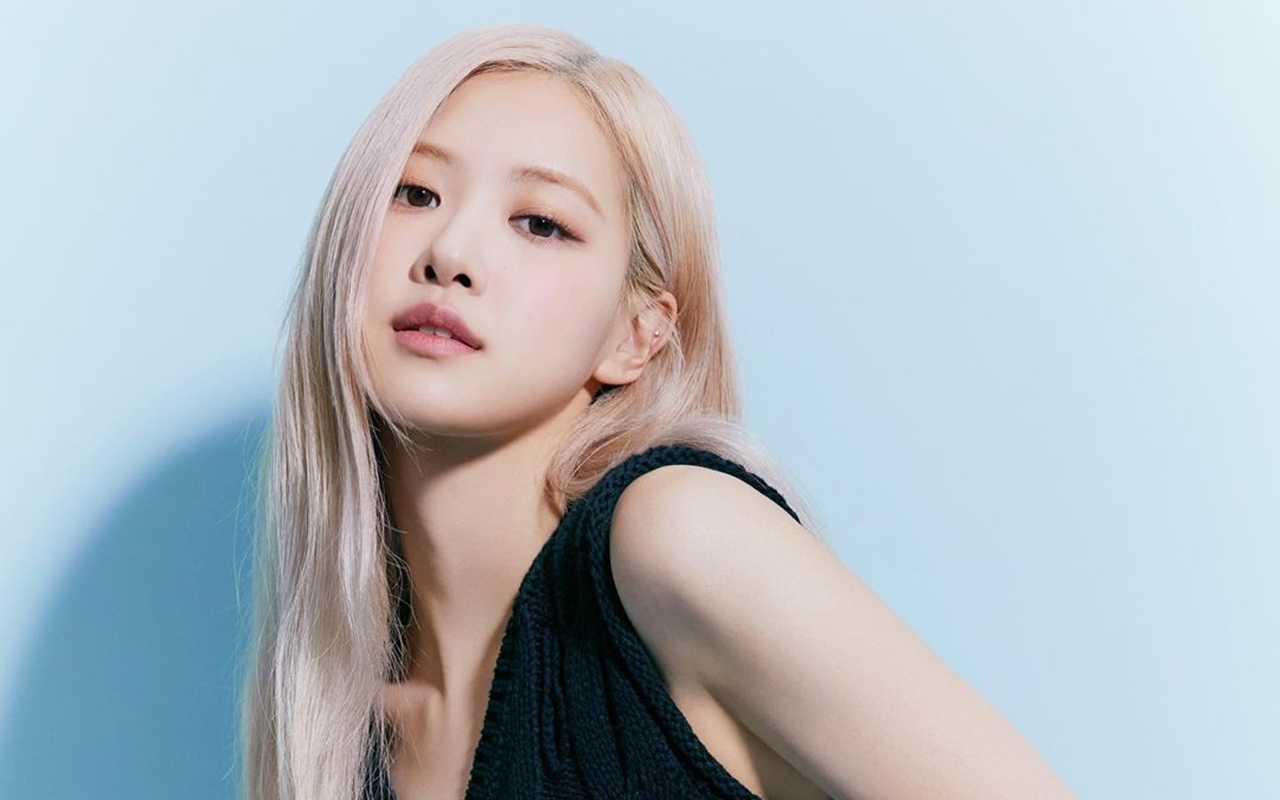 Rose BLACKPINK 'Catwalk' Elegan Bak Model, Intip 10 Potretnya Saat ...