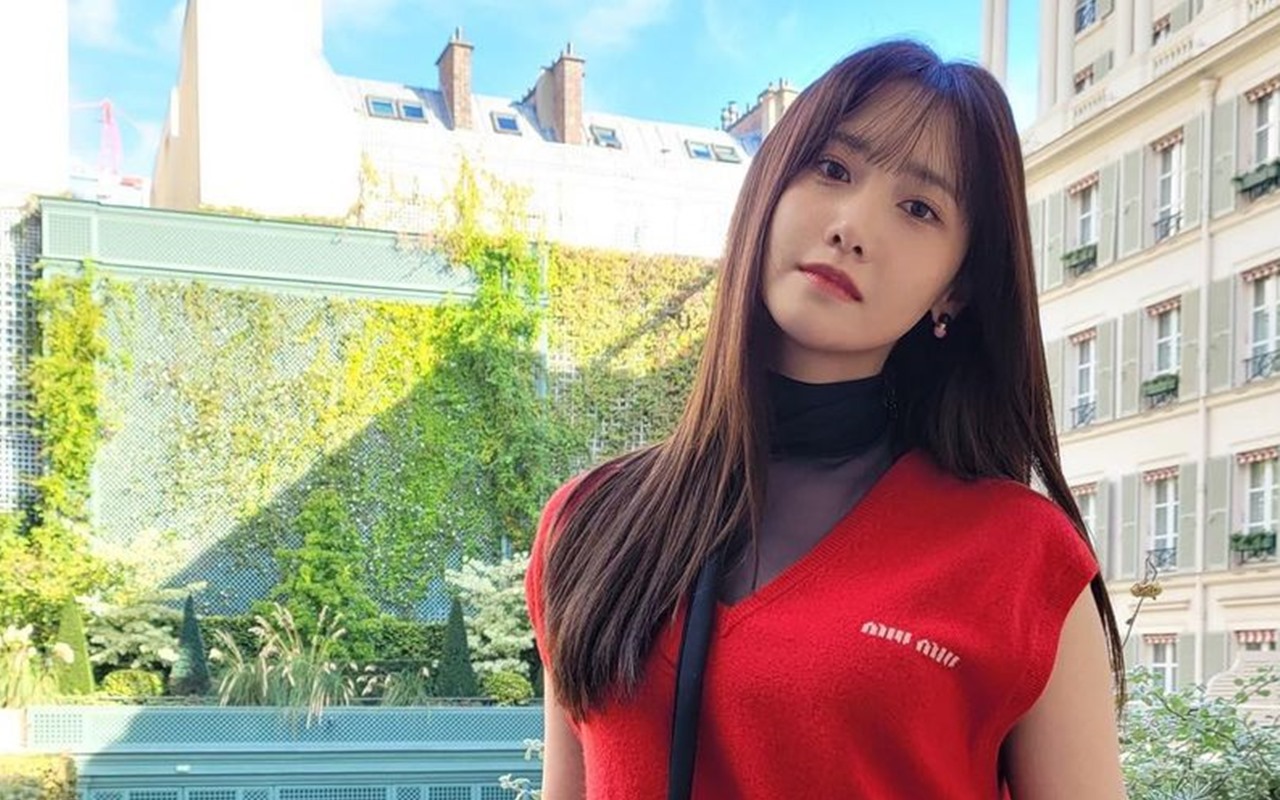 Begini Reaksi Yoona SNSD Saat Fans Minta Tanda Tangan di Phone Case ...