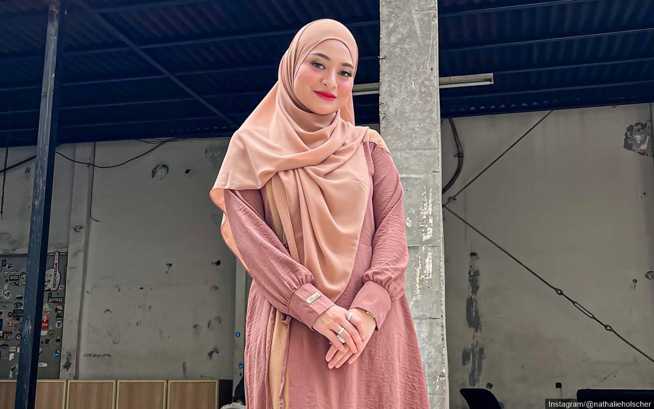 Reaksi Nathalie Holscher Kala Disinggung Pakai Baju Terlalu Ketat
