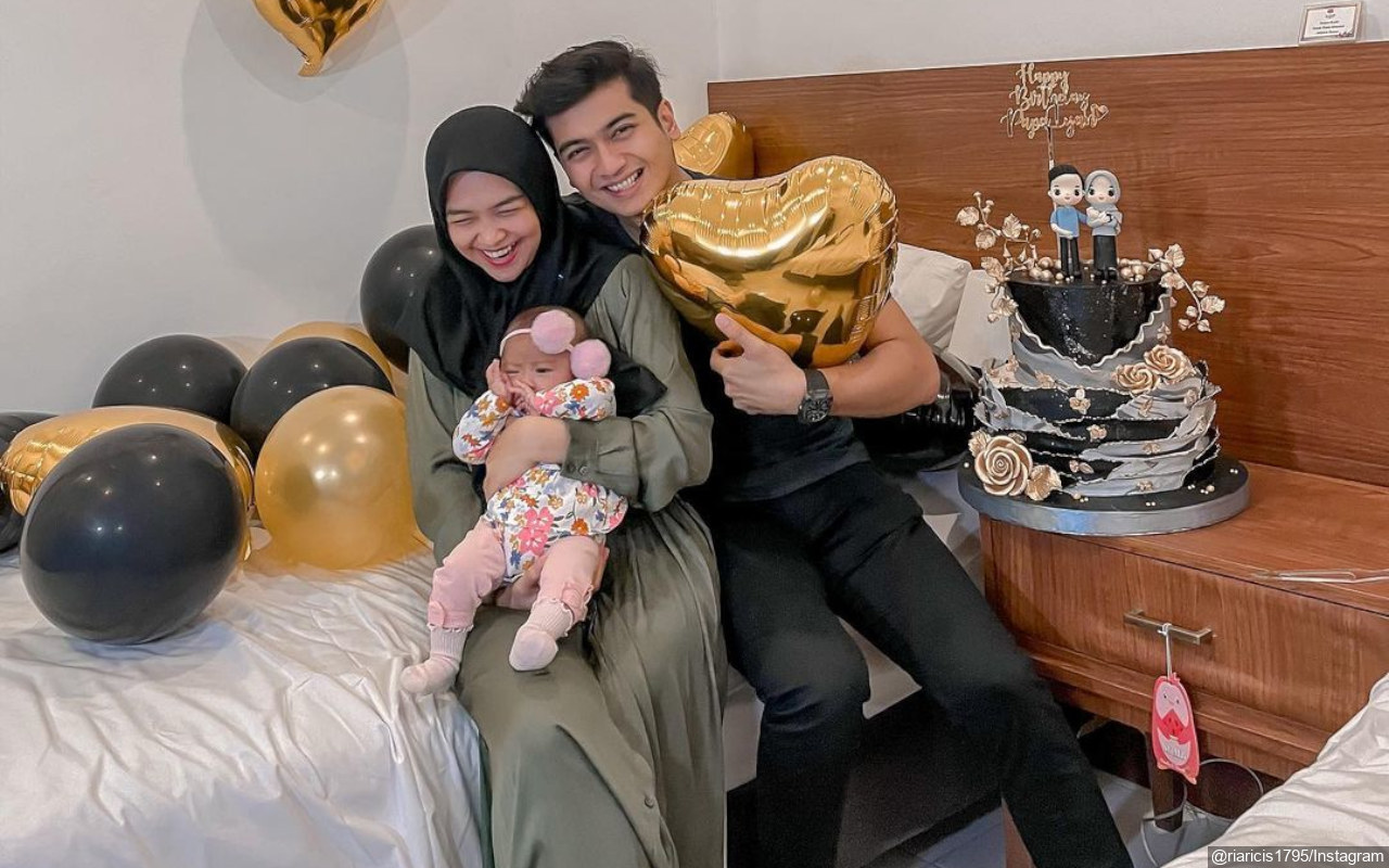 Pamer Foto Uwu Bareng Teuku Ryan dan Anak, Ria Ricis Bagikan Pesan ...