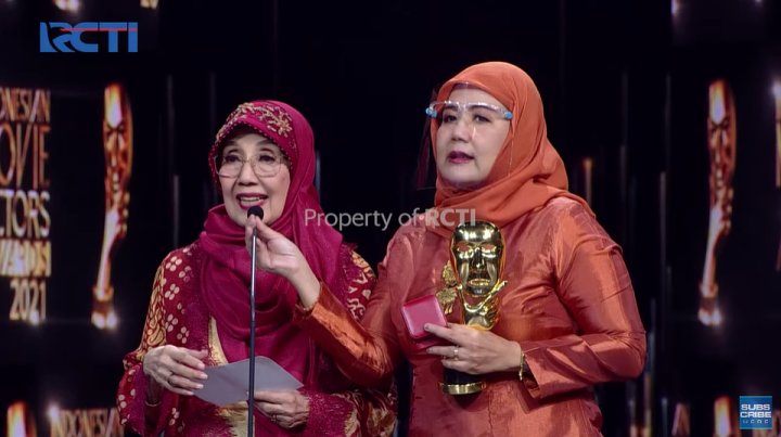 Debut Akting di Usia 16 Tahun