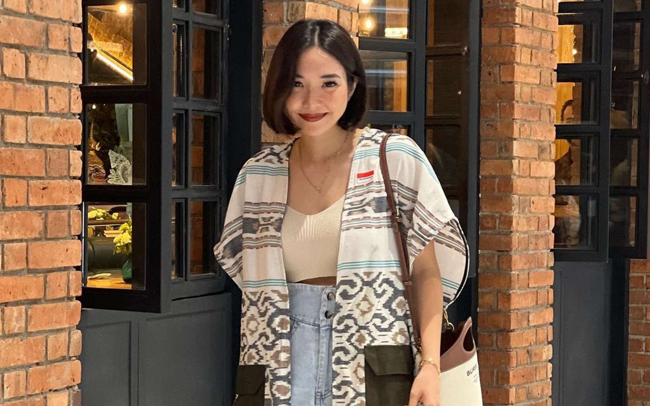 Gisella Anastasia Kembali Kenakan Celana Super Mini Hingga Tato Ngintip