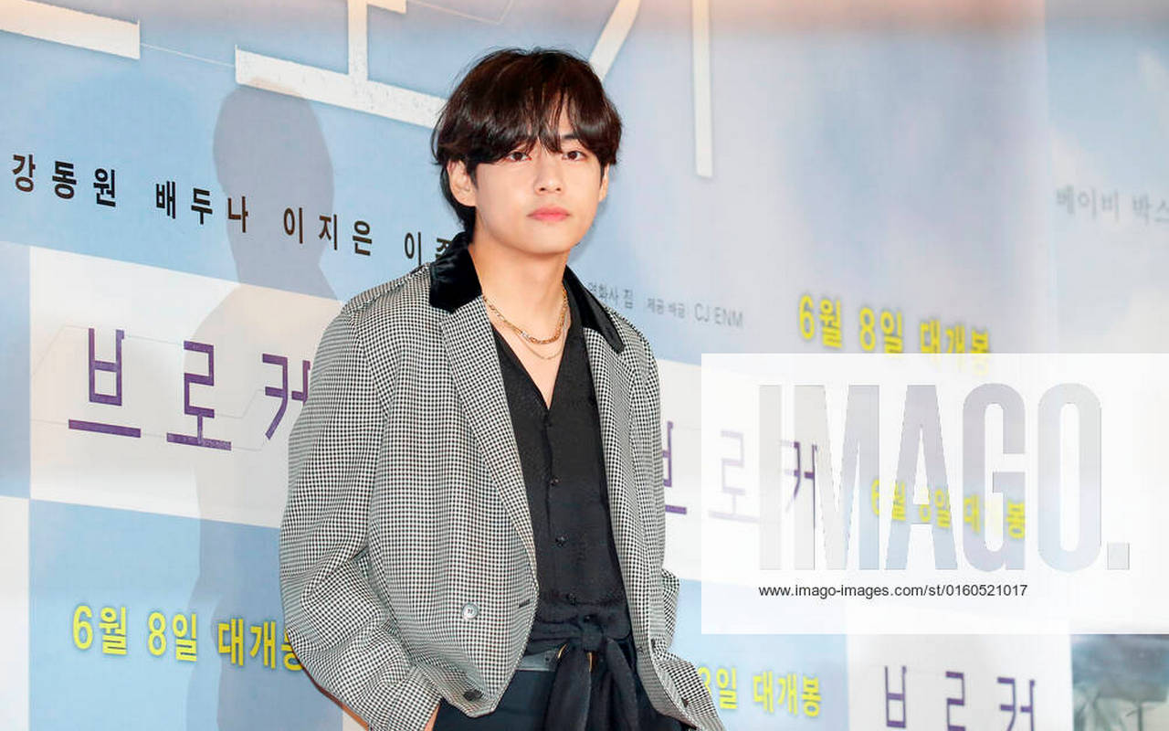 V Minta Fans Hati-Hati dan Utamakan Keselamatan di Konser Gratis BTS di ...