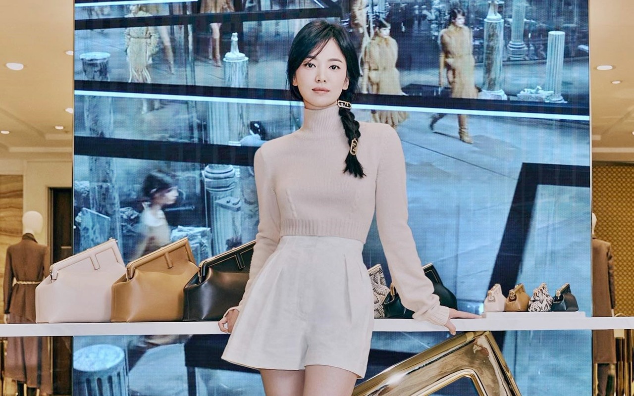 Harga Tas Mewah Yang Dipromosikan Song Hye Kyo Resmi Makin Mahal