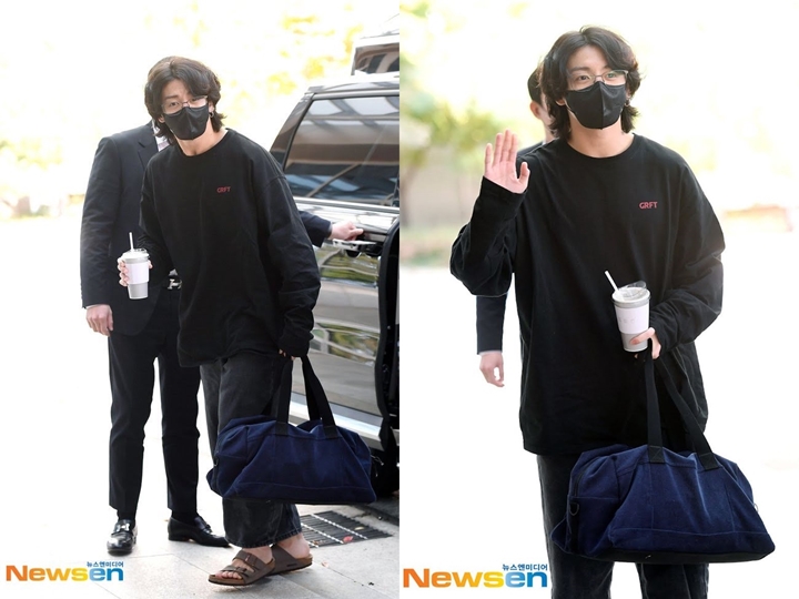 Sikap Jungkook BTS Saat Berangkat ke Qatar Dipuji Media Korea