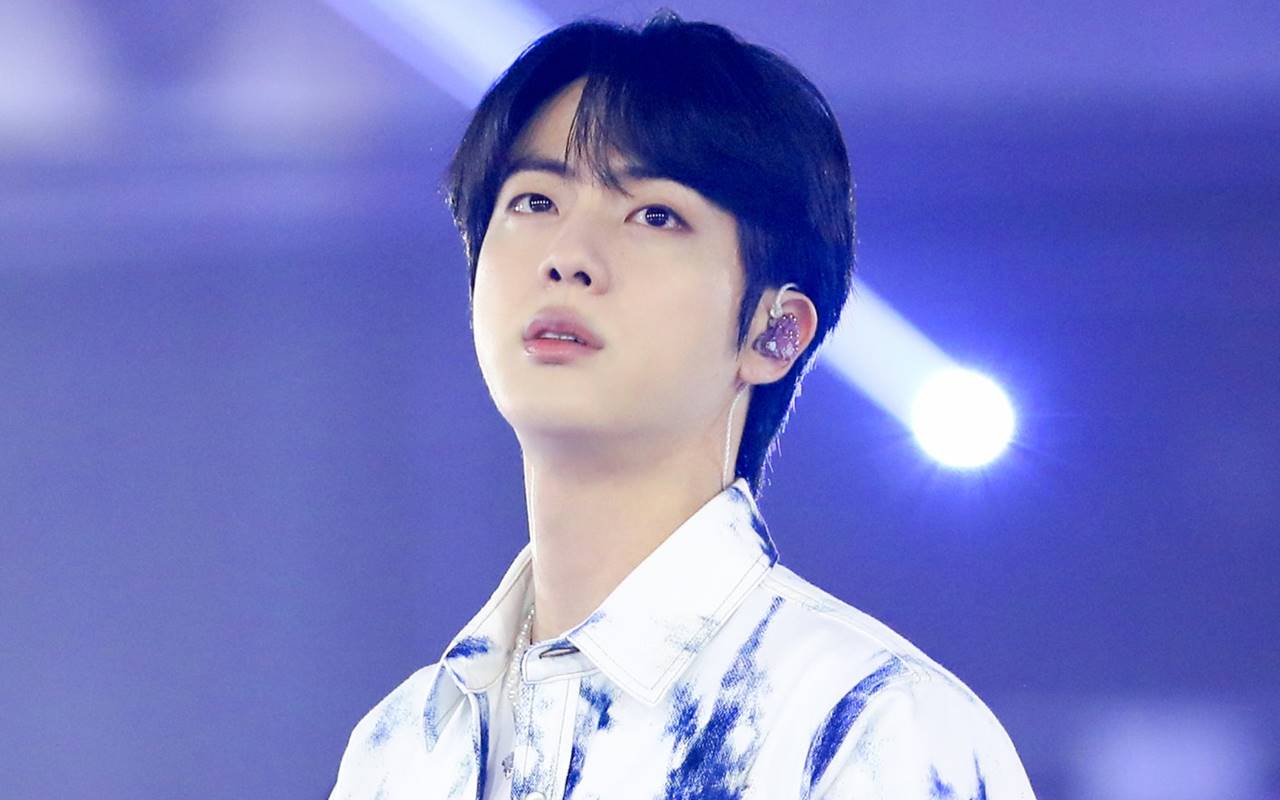 Didatangi Jin BTS, Landmark Hingga Alam Argentina Jadi Serba Ungu