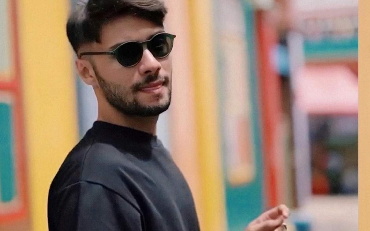 Refal Hady Perankan Tokoh Kerap Pendam Perasaan di 'Perempuan Bergaun ...