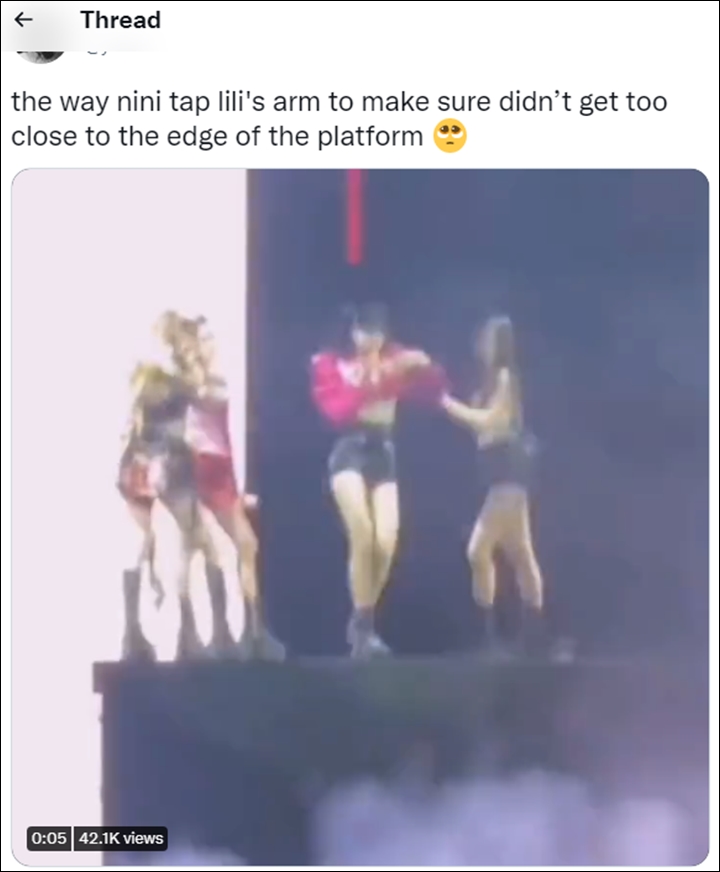 Jennie Jaga Lisa Agar Tak Jatuh Dari Panggung Konser BLACKPINK