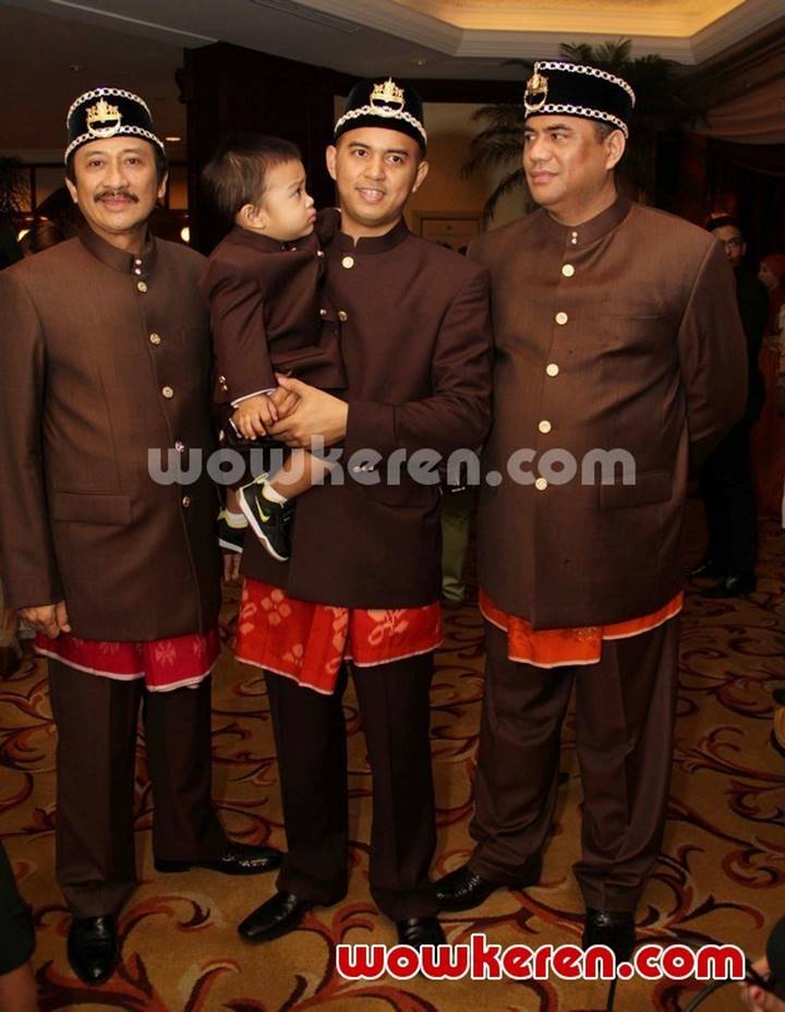 Kakak Ipar Ayu Dewi Tampan Charming, Profesi Gak Kaleng-Kaleng