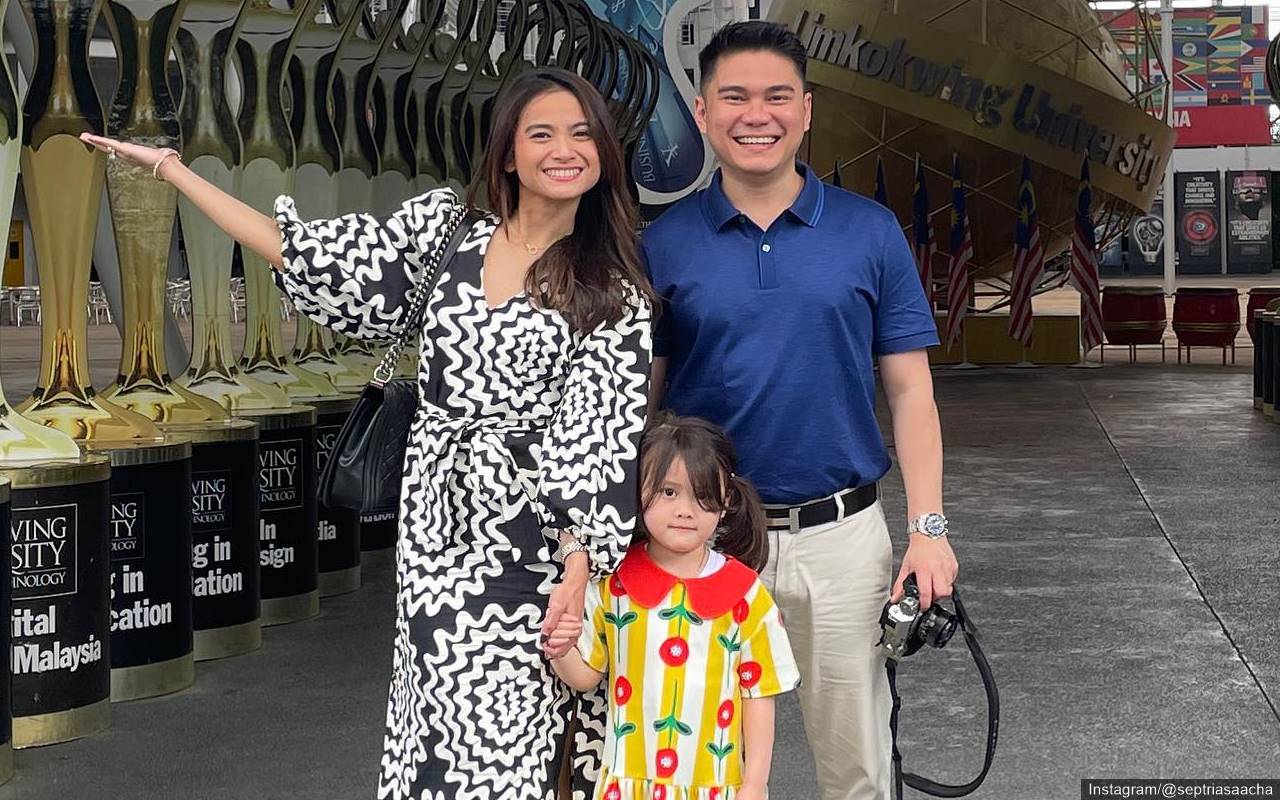 Acha Septriasa dan Suami Sebut Loyalty Jadi Hal yang Paling Disyukuri ...