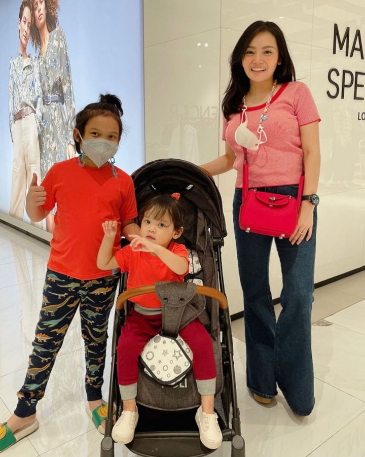 Mama Muda Stylish