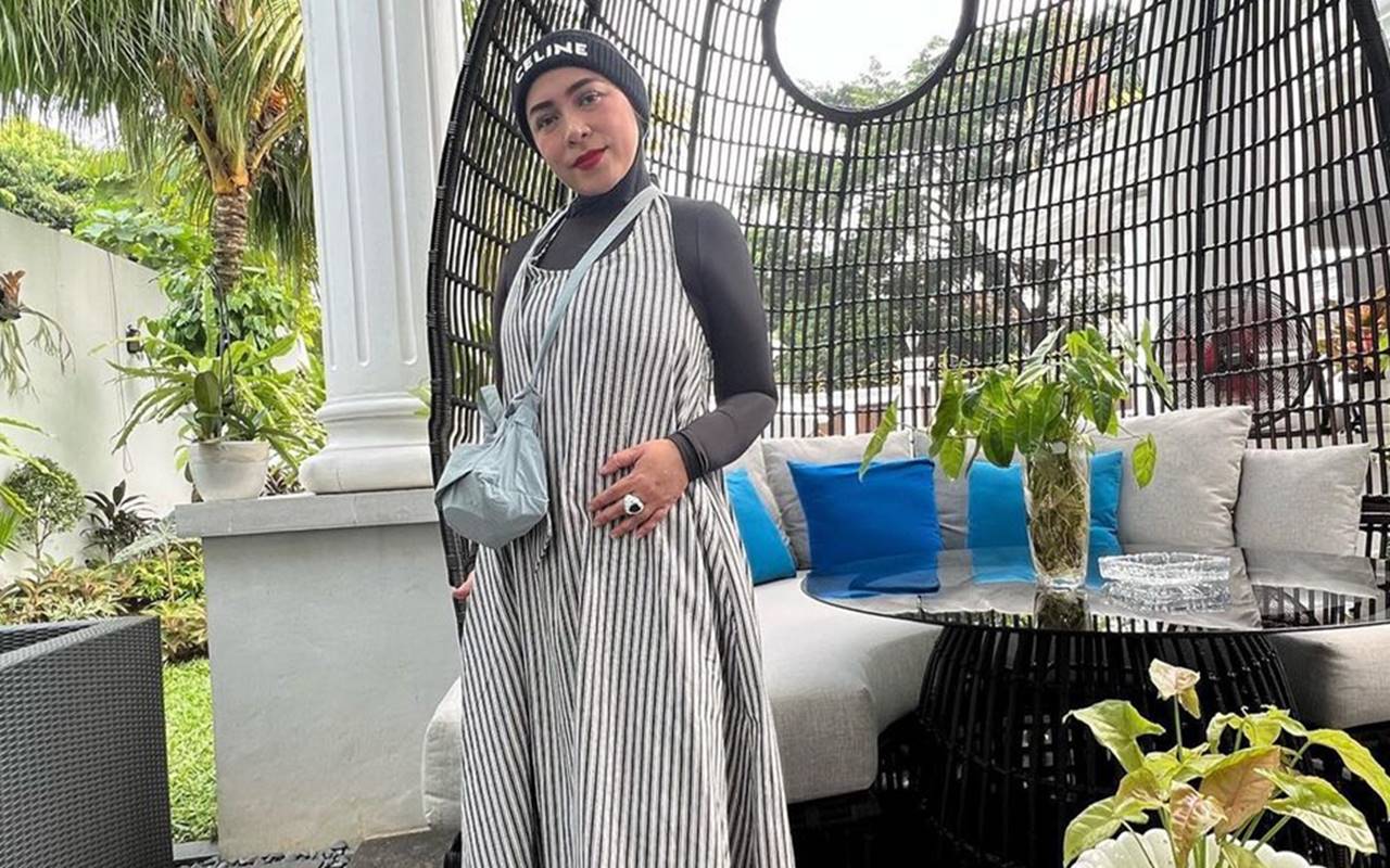Melly Goeslaw Cosplay Jadi Sosok Viral, Wajahnya Bikin Salfok Disebut ...