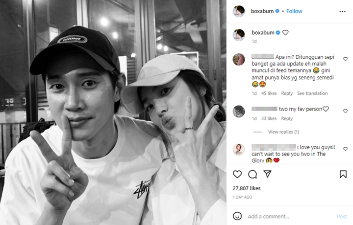 Song Hye Kyo Pose Manyun Nempel Park Sung Hoon, Simbol Cinta Curi Fokus