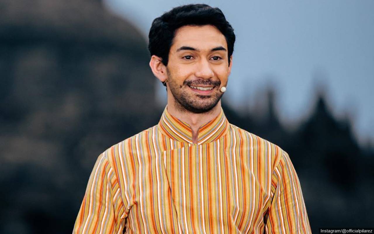 Reza Rahadian Instagram