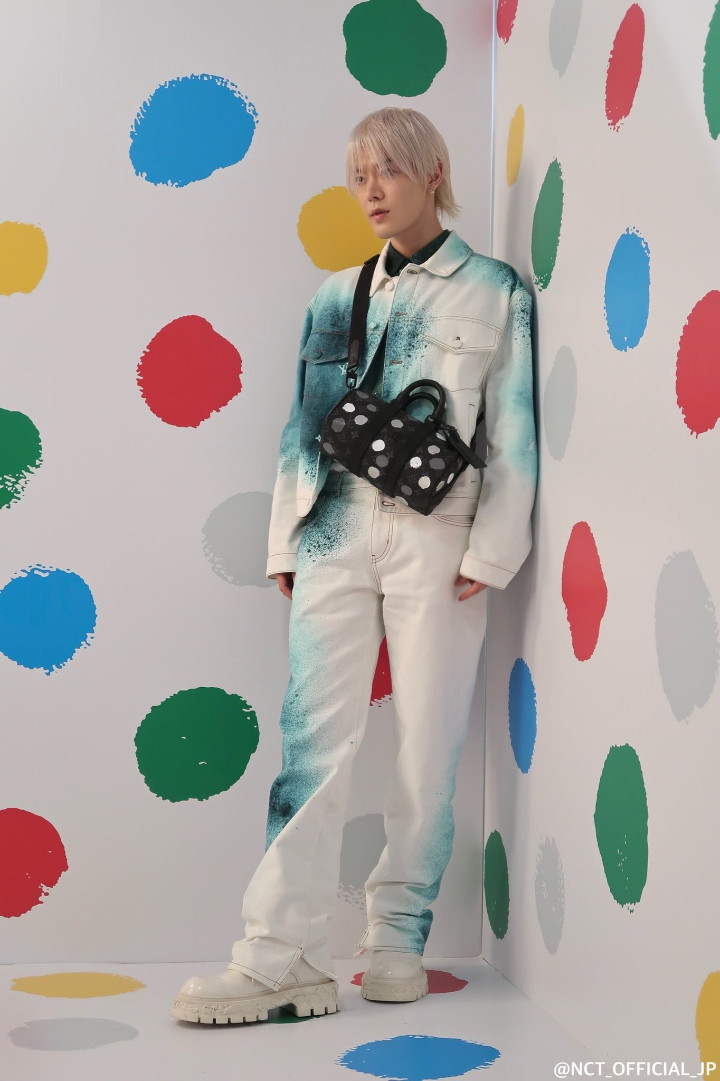 Gaya Chic Colorful Yuta