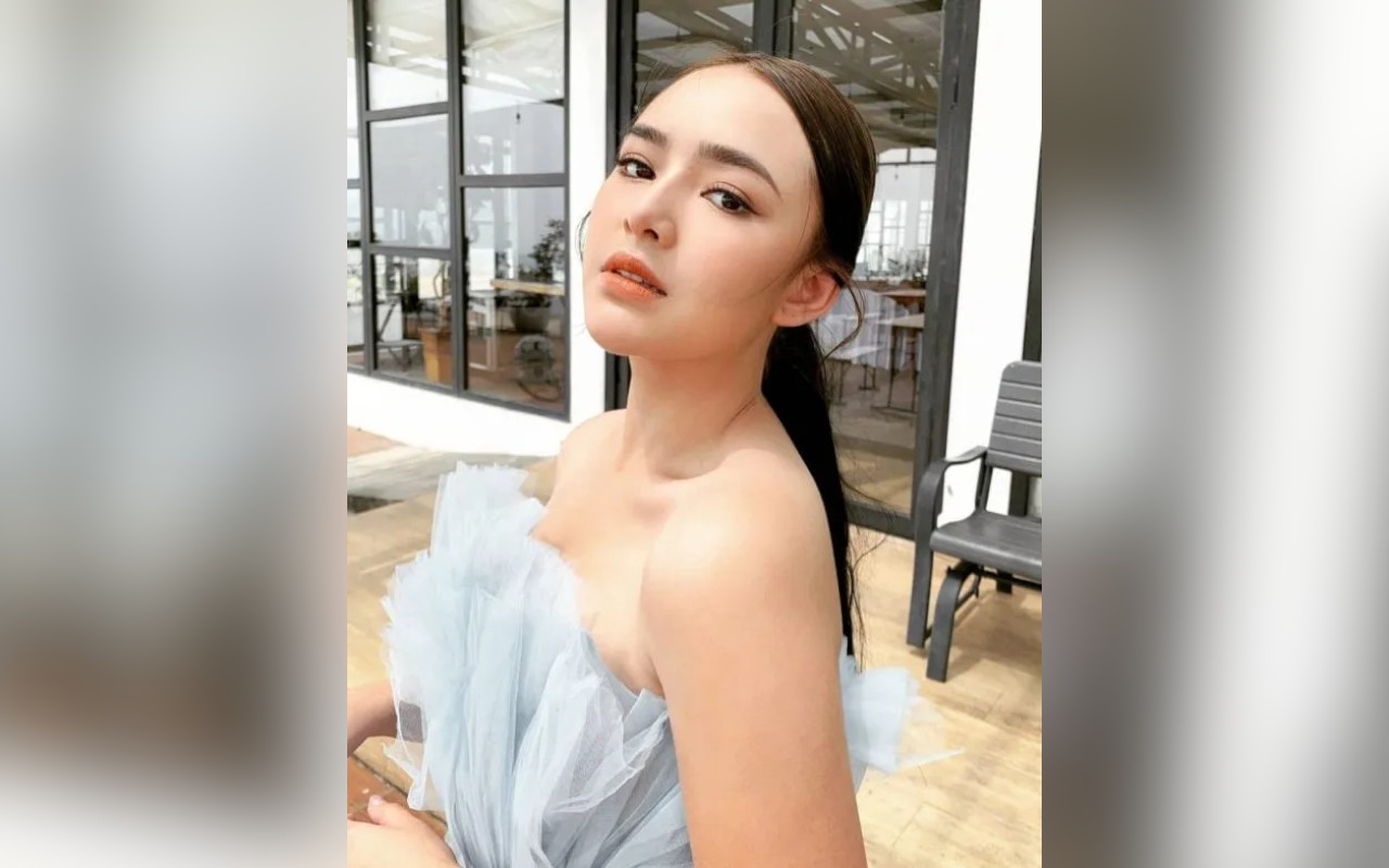 Amanda Manopo Akhirnya Ngaku Terpaksa Pakai Gaun Seksi di Nikahan Glenca Chysara