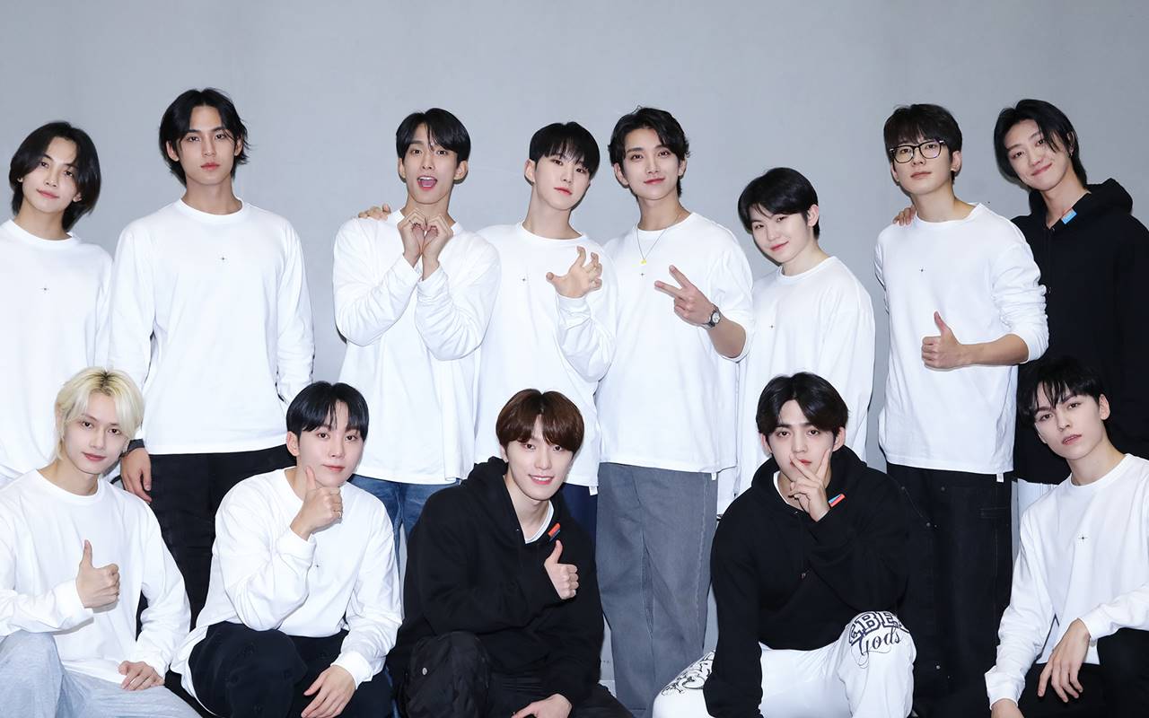 SEVENTEEN Tenar Banget di Jepang, Muncul Antrean Panjang Berkat Konten ...