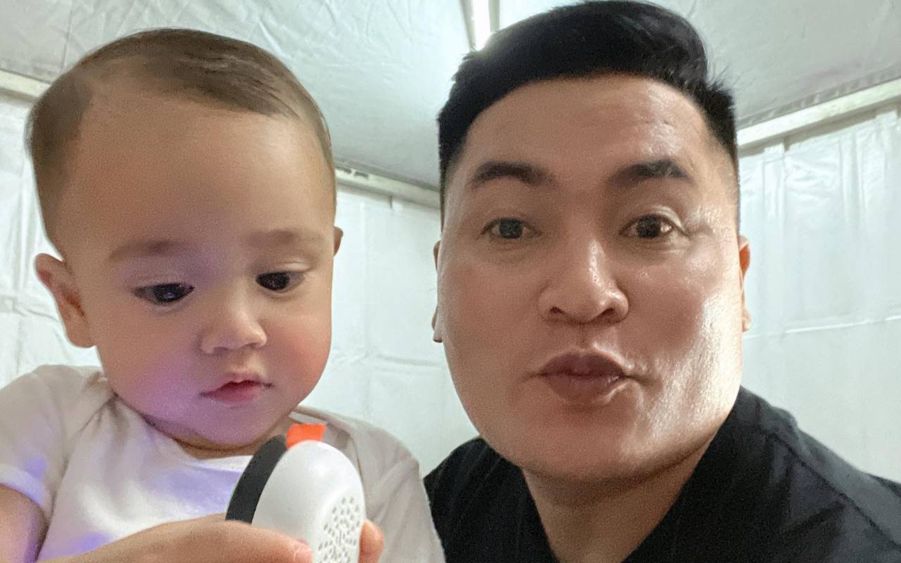 Rayyanza Cipung Tunjukkan Reaksi Menggemaskan Saat Lihat Merry Asisten Raffi Ahmad Cosplay Jadi Peri