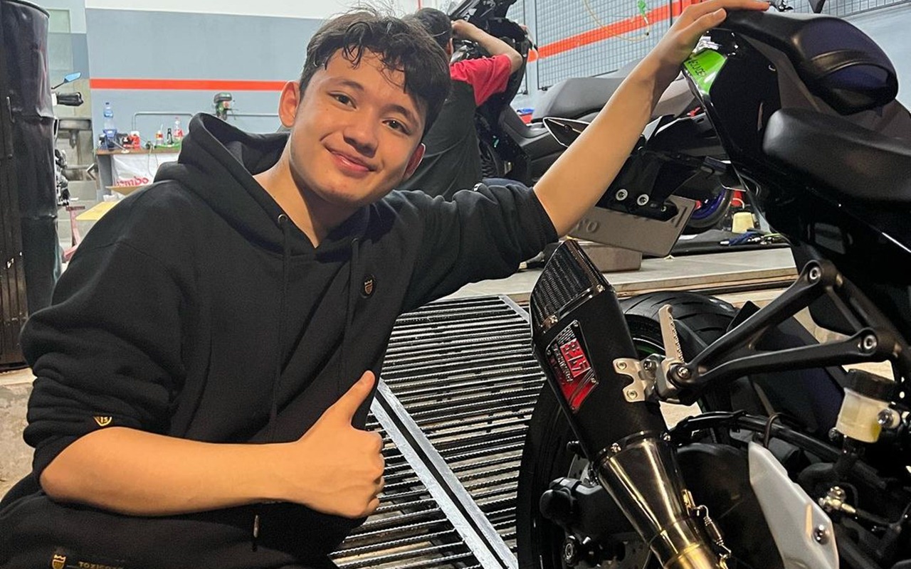 Alwi Assegaf Pamer Momen Saat Kendarai Moge, Disebut Bak Miliki 2 ...