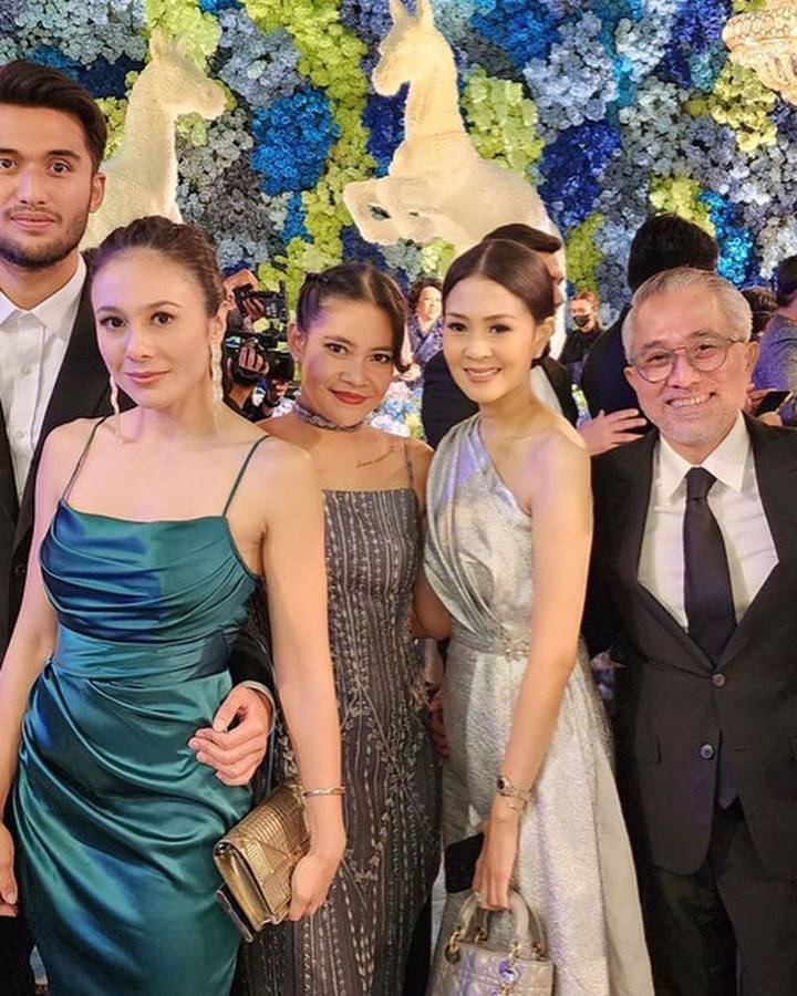 Anya Geraldine Disebut Saingi Pengantin, 11 Gaya Tamu Seleb Cewek di Resepsi Chelsea Islan