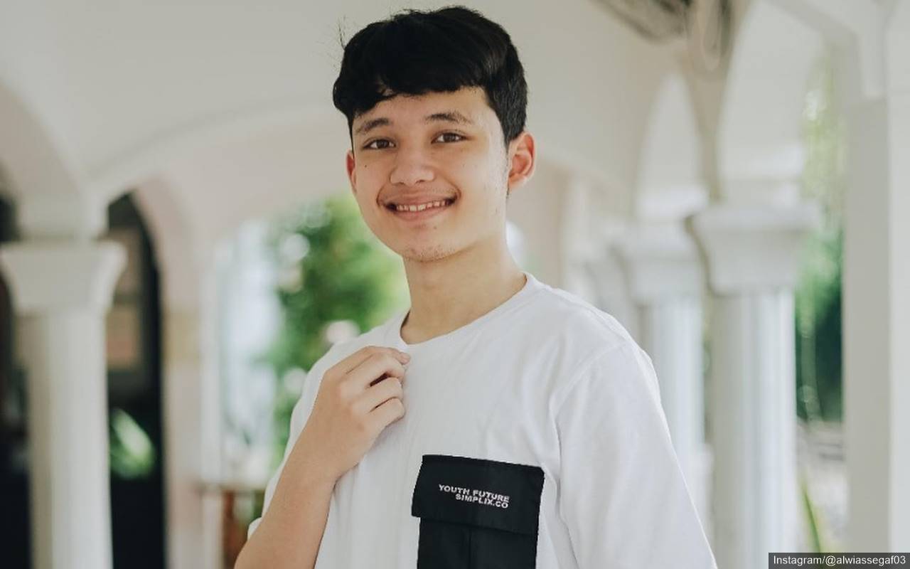 Unik, Alwi Assegaf Disebut Punya Warna Mata Berbeda Saat Kecil dan Sekarang