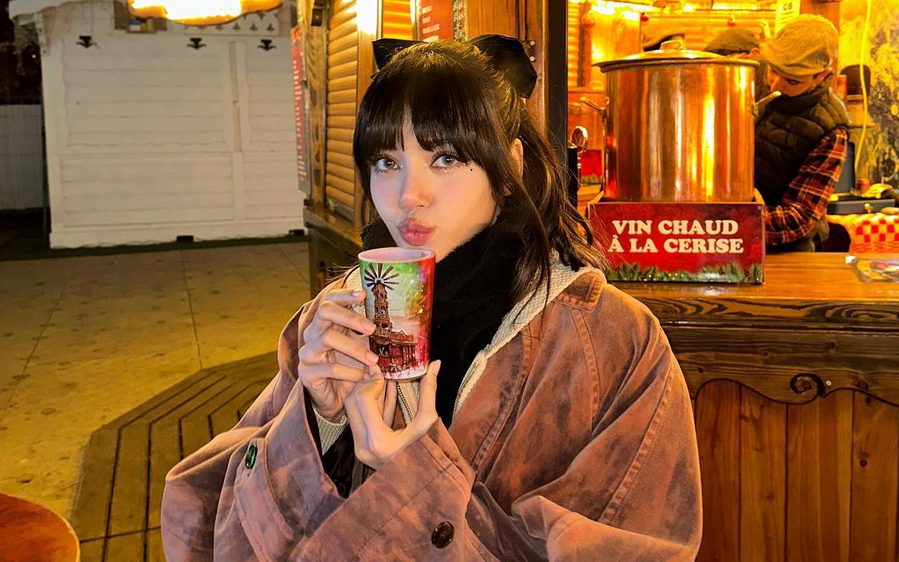 Kelewat Sempurna, Siluet Lisa BLACKPINK Jadi Omongan Netizen