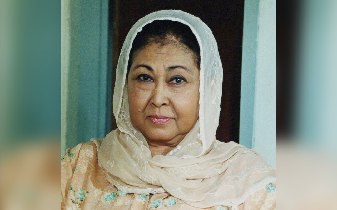 Derita Glukoma, Aminah Cendrakasih 'Mak Nyak' Sempat Muntah-Muntah ...