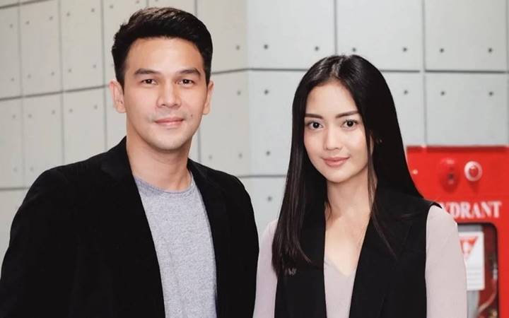 On The Lens: Adik Nahyan Tampil Perdana, Suami Nikita Willy Bagi ...