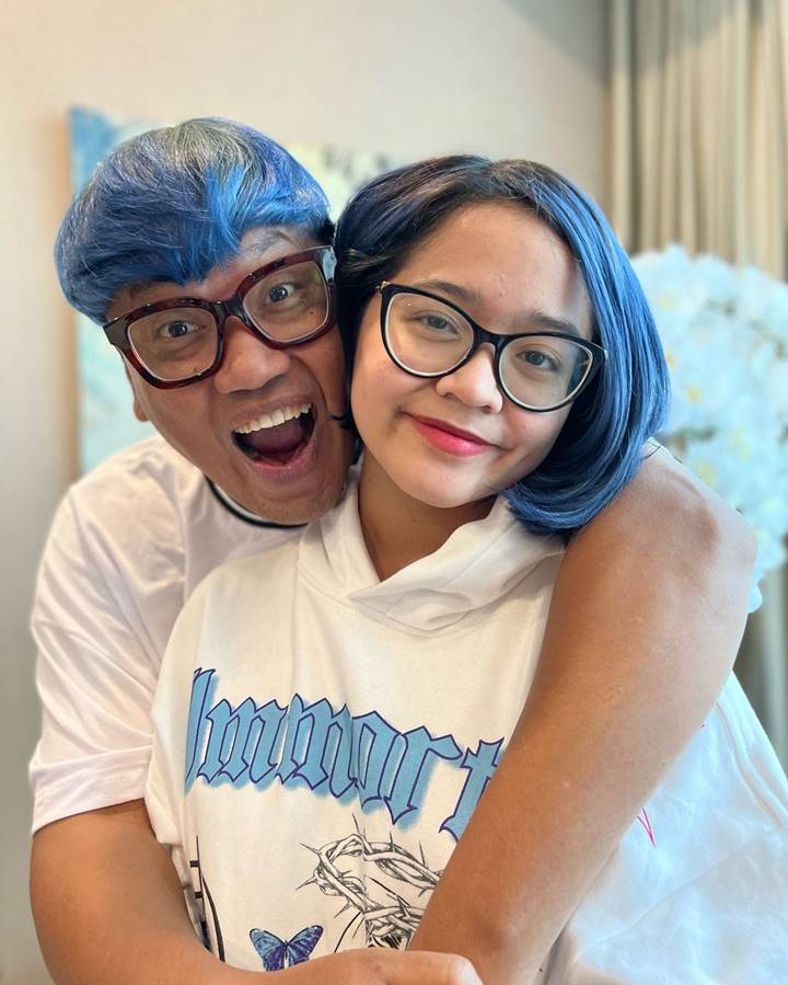 Kembaran Warna Rambut