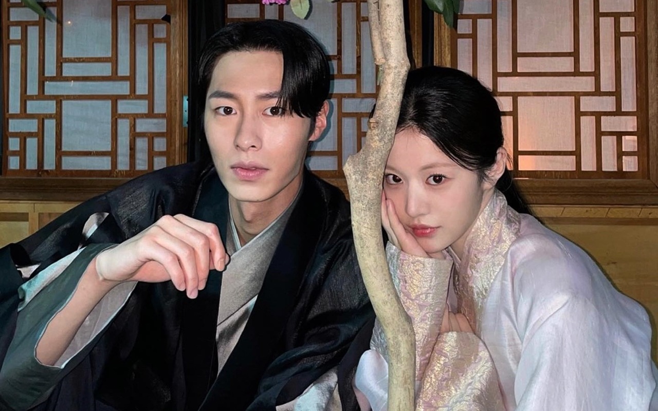 Mesra Bareng Go Yoon Jung, Lee Jae Wook Disangka Spoiler Poligami 'Alchemy of Souls 2'