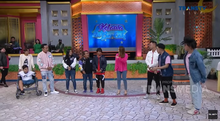 Seru Bareng Host 'Ketawa Itu Berkah'