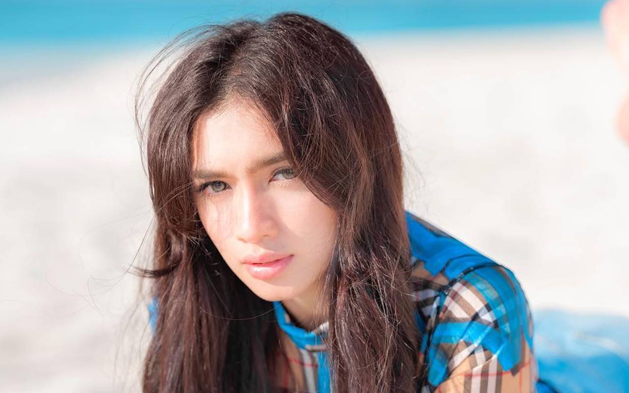 Penampilan Angel Karamoy Saat Pamer Momen Liburan Bikin Salfok