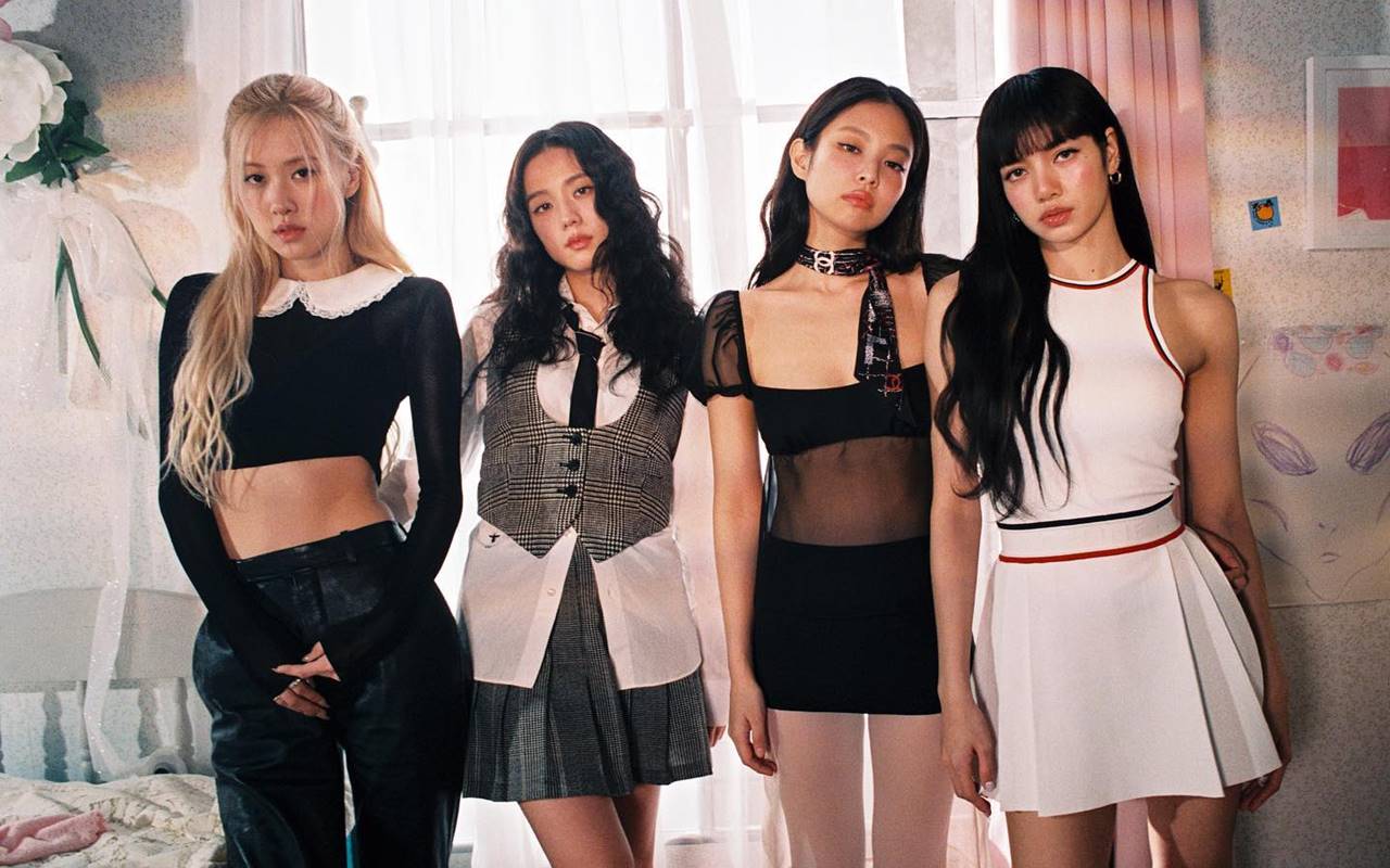 Jennie Posting Foto BLACKPINK Bareng CEO THE BLACK LABEL Usai Gosip ...