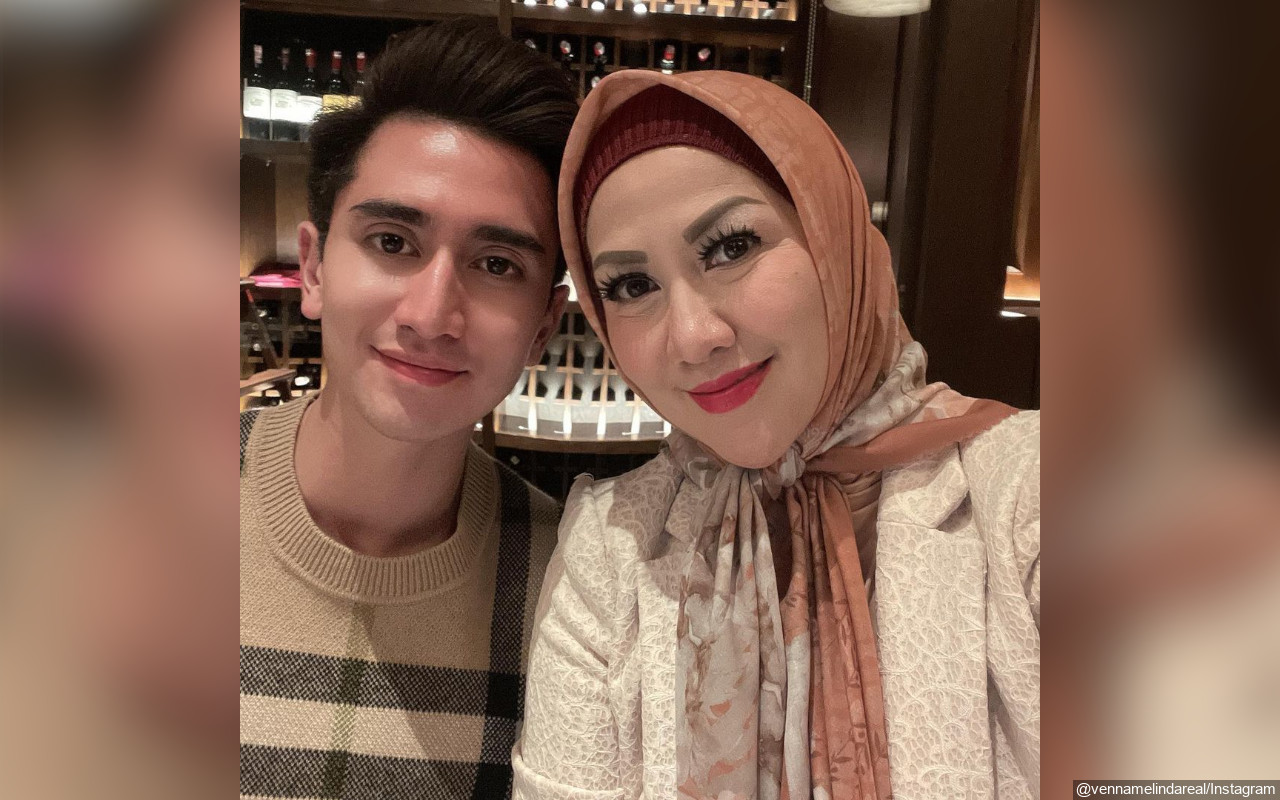 Venna Melinda Diduga Dianiaya Ferry Irawan, Verrell Bramasta Belum Ada di Indonesia