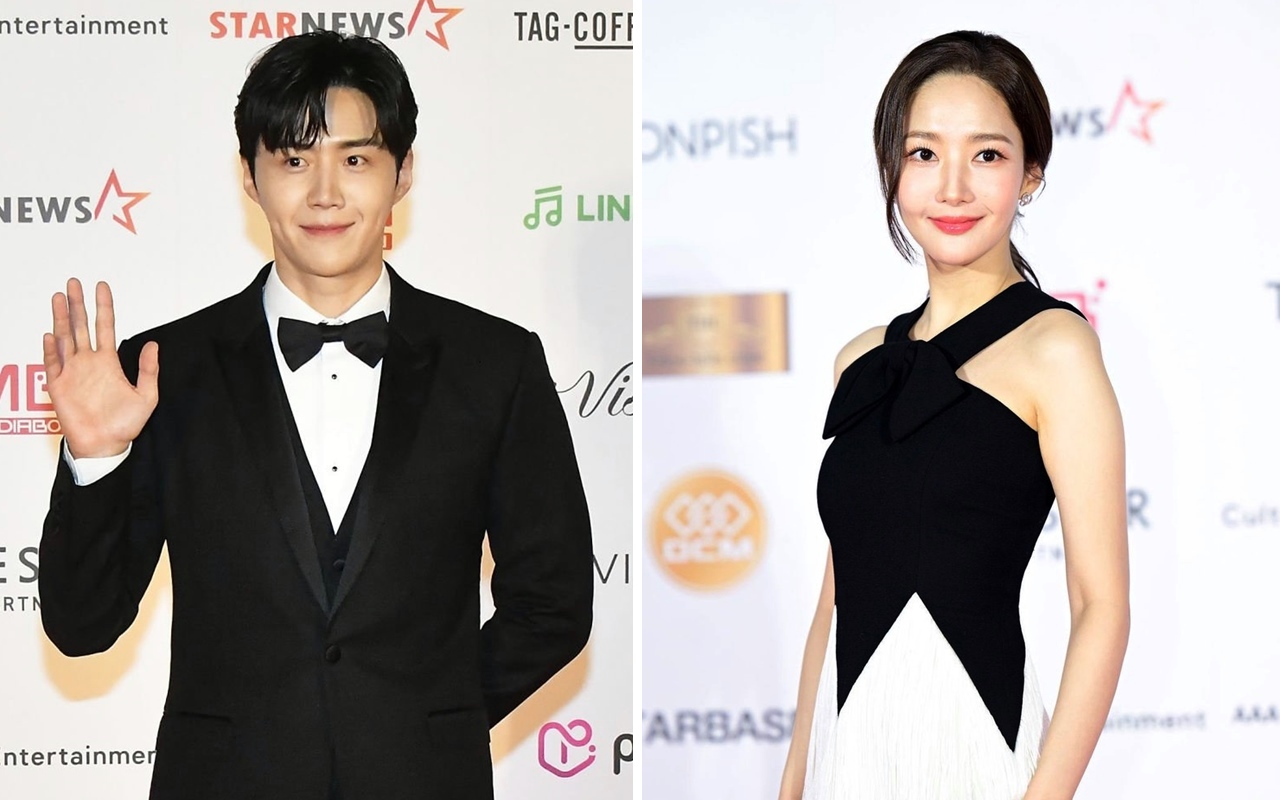 Ekspresi Kim Seon Ho Sungkan Nolak Tawaran Park Min Young Kembali Viral