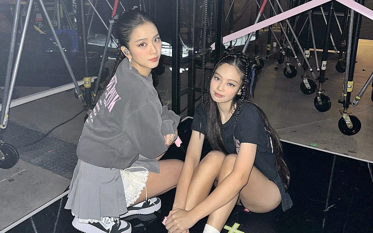 Jisoo Sambat Kelakuan Jennie Bikin Suaranya Pecah di Konser BLACKPINK