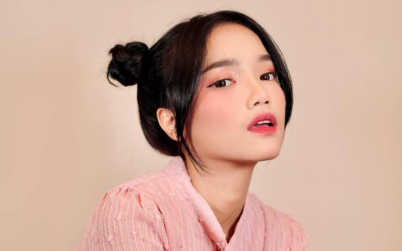 Fuji An Tampil Beda Dengan Poni Baru Hingga Dipuji Makin Gemas