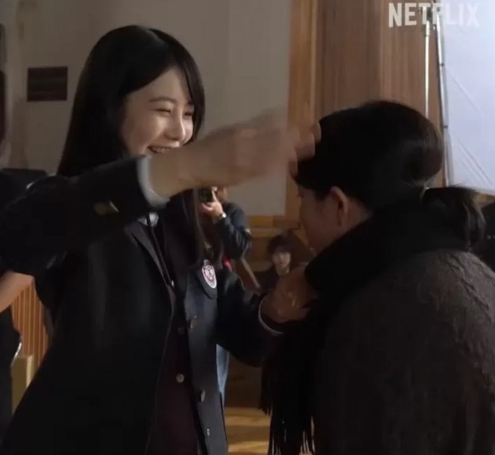 Sadis di 'The Glory', 7 Potret Bestie Shin Ye Eun cs dengan Jung Ji So ...