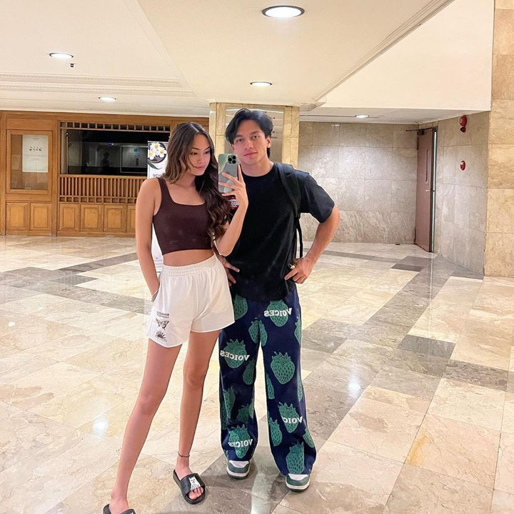 Jefri Nichol Khawatir Tak Sopan ke Caitlin Halderman, Begini 7 Potret ...