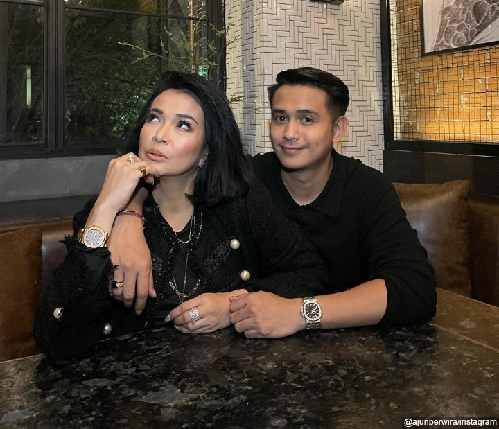 Mikha Tambayong-Deva Mahenra Diduga Nikah Beda Agama, 10 Artis Ini ...